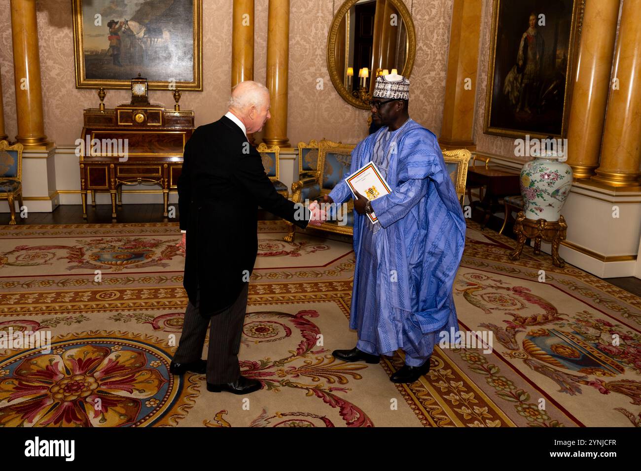 His Excellency Mr. Ahmad Makaila presents their credentials to King ...