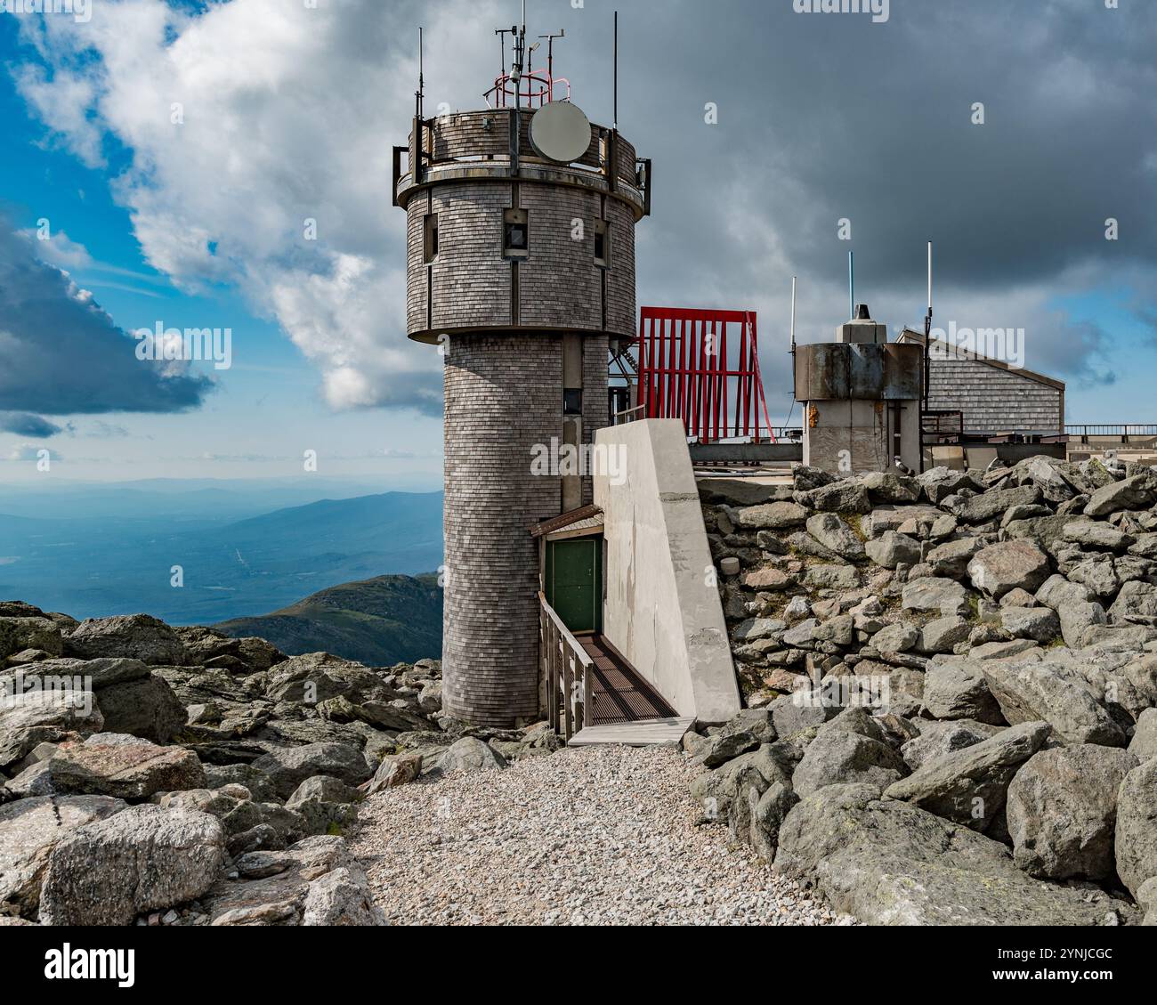 Mount Washington Observatory on Mount Washington in New Hampshire Stock ...