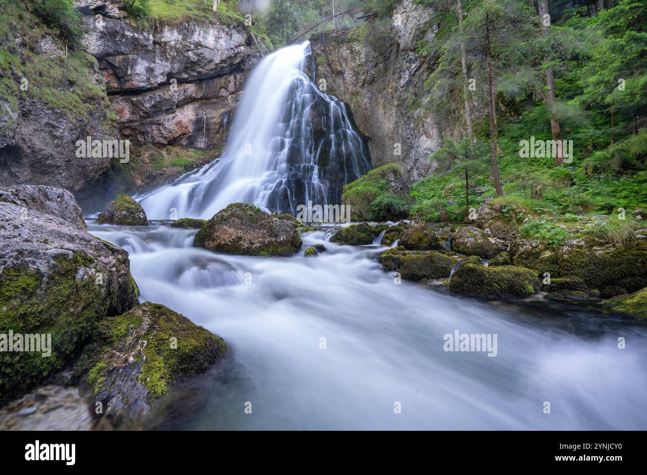Brausendes wasser hi-res stock photography and images - Alamy