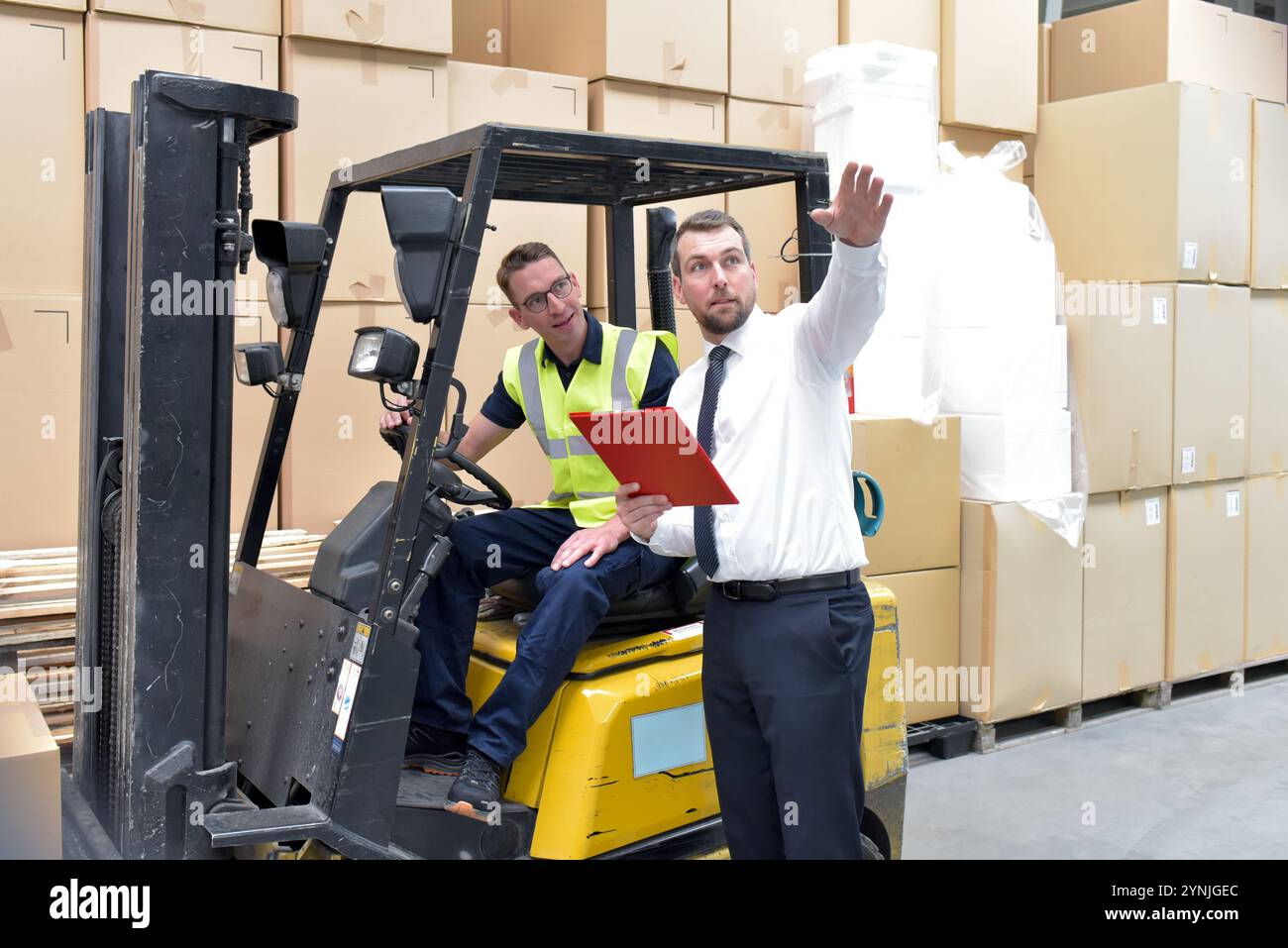 Dispatch teamwork hi-res stock photography and images - Alamy