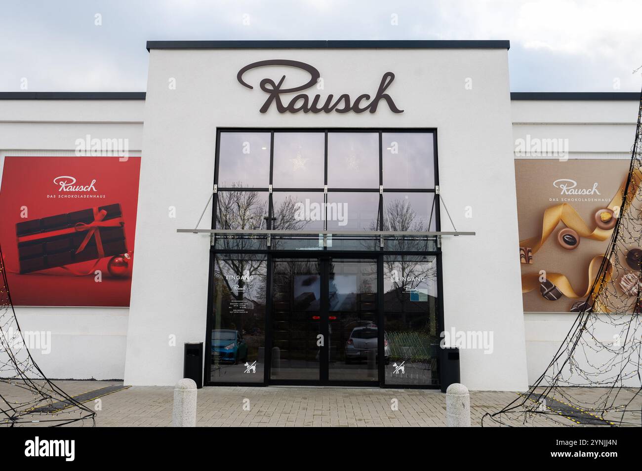 Peine, Germany. 22nd Nov, 2024. The entrance to the chocolate house of ...