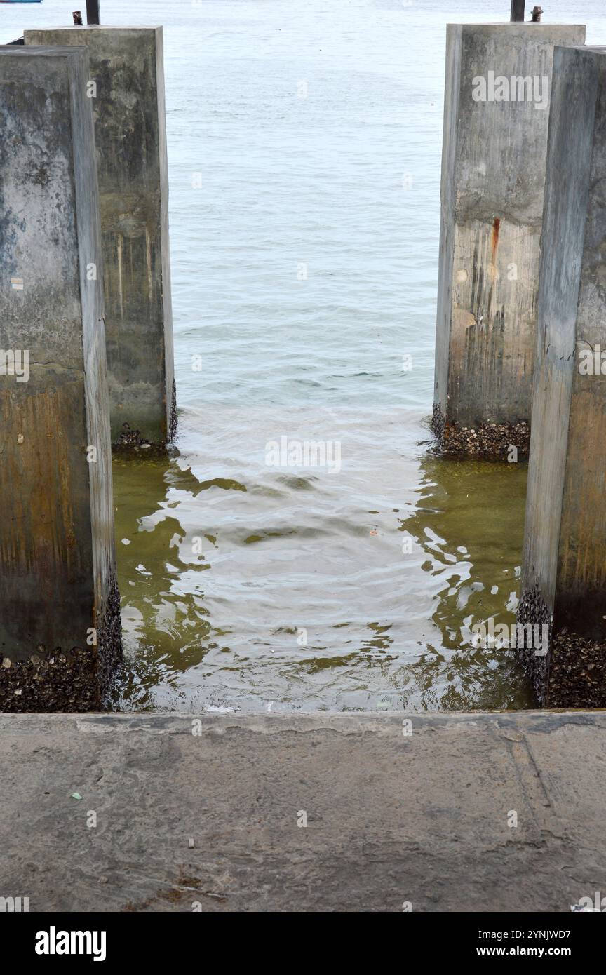 concrete pier on Tengkayu seaport Tarakan Indonesia Stock Photo - Alamy