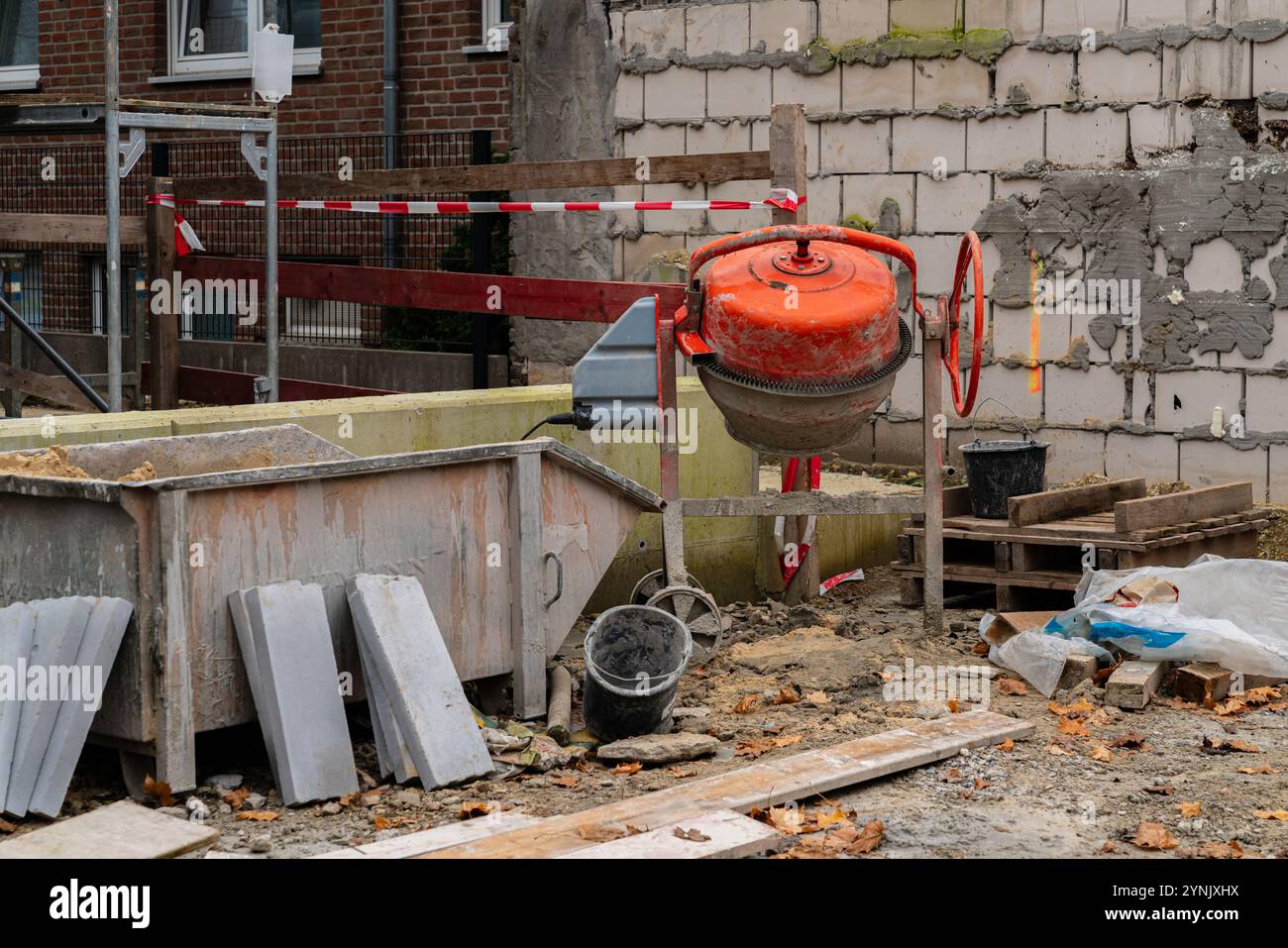 Scattered metal structures hi-res stock photography and images - Alamy