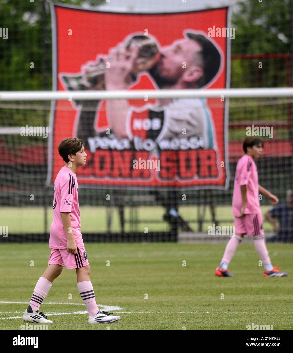 Rosario, Argentina. 25th Nov, 2024. Thiago Messi (l), son of soccer ...