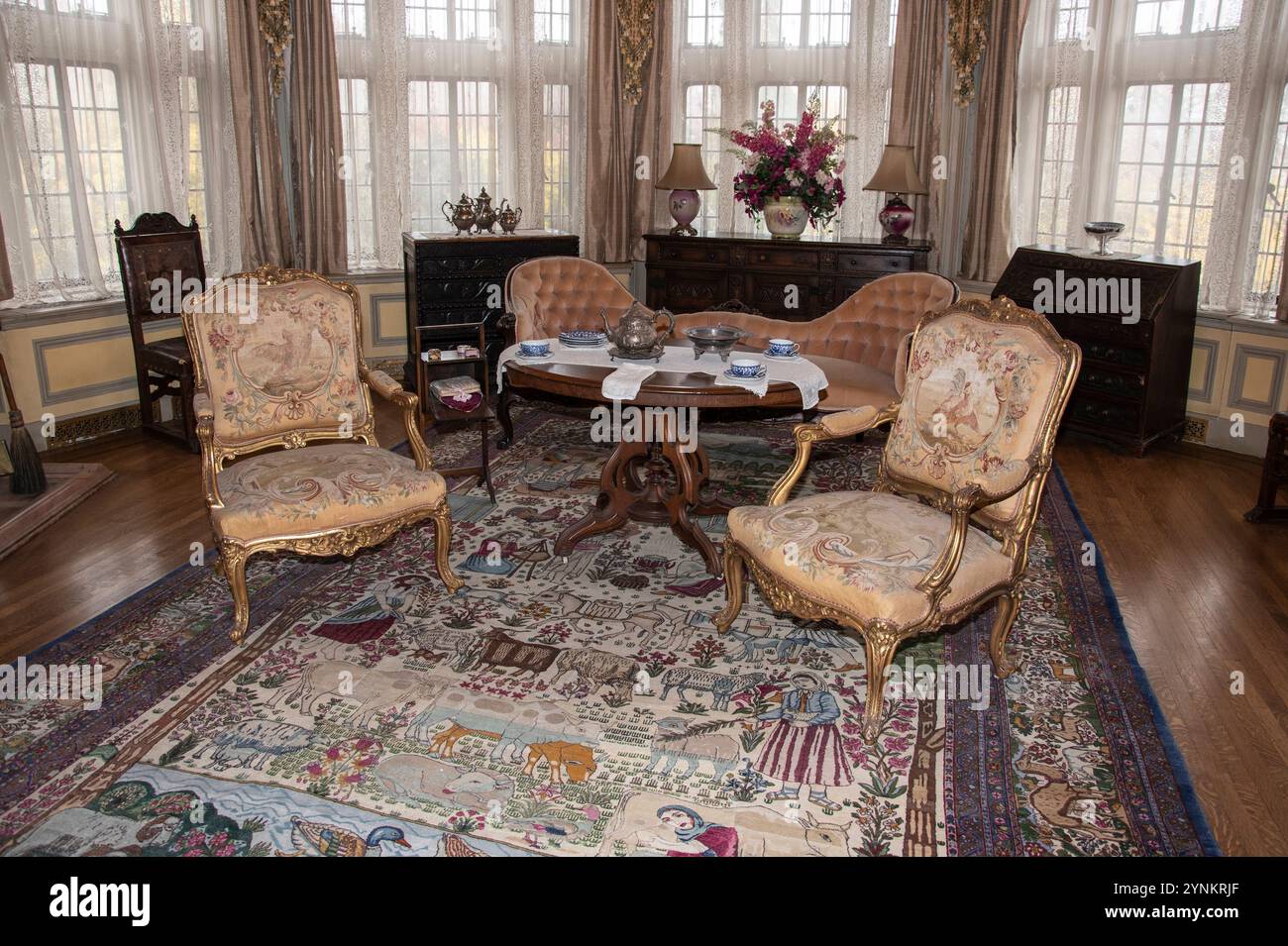 American gothic revival furniture hi-res stock photography and images ...
