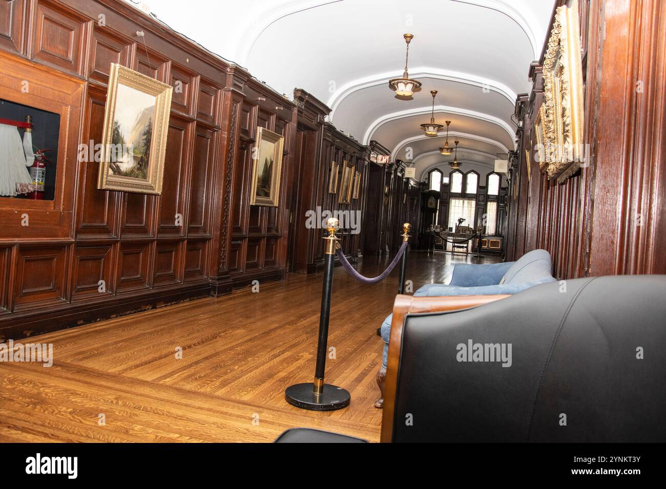 Gothic castle hallway hi-res stock photography and images - Alamy