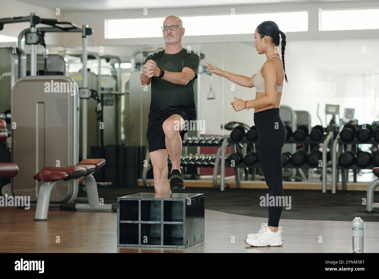 Personal trainer workout hi-res stock photography and images - Alamy
