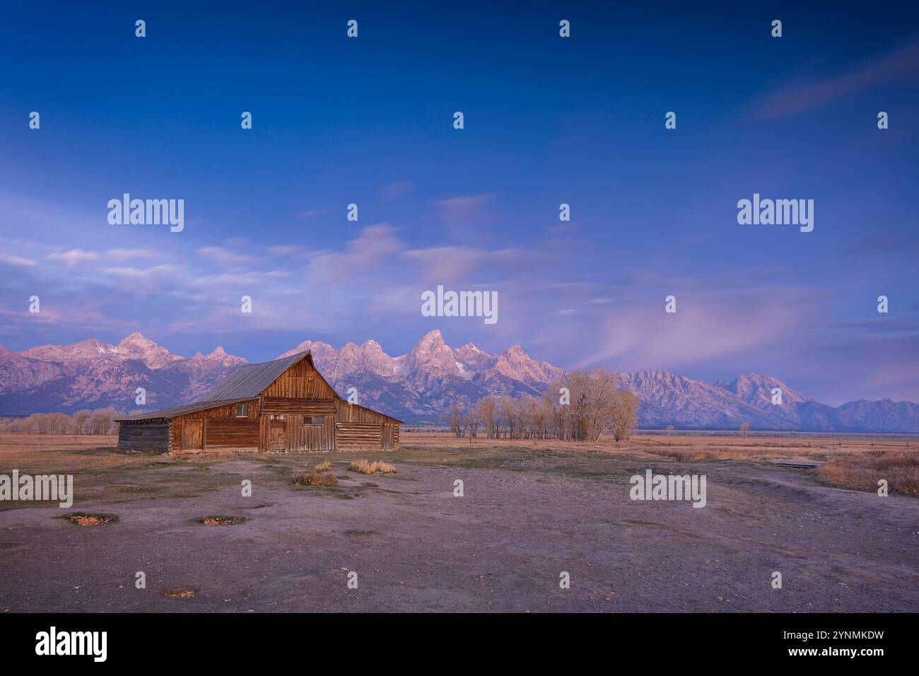 Log cabin in Grand Teton National Park, USA Stock Photo - Alamy