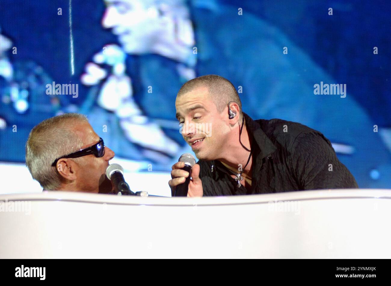 Milan Italy 30/11/2001 : Eros Ramazzotti,Italian singer, and the Teo ...