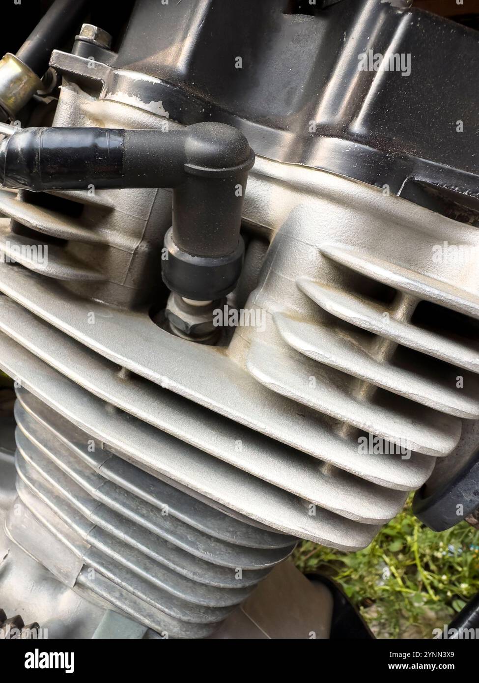 Focus on mechanics hi-res stock photography and images - Alamy