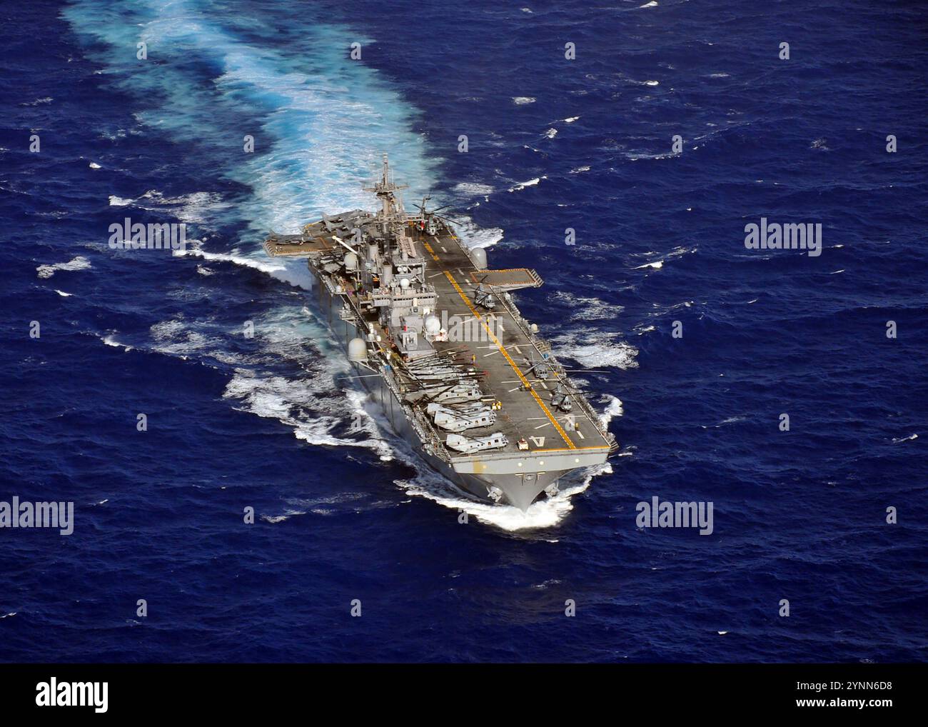 The amphibious assault ship USS Boxer, flagship of the Boxer Amphibious ...