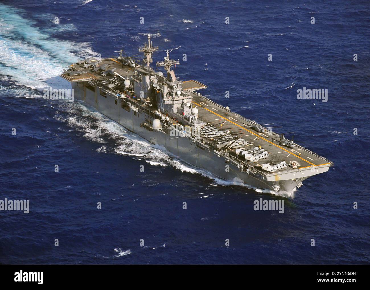 The amphibious assault ship USS Boxer, flagship of the Boxer Amphibious ...