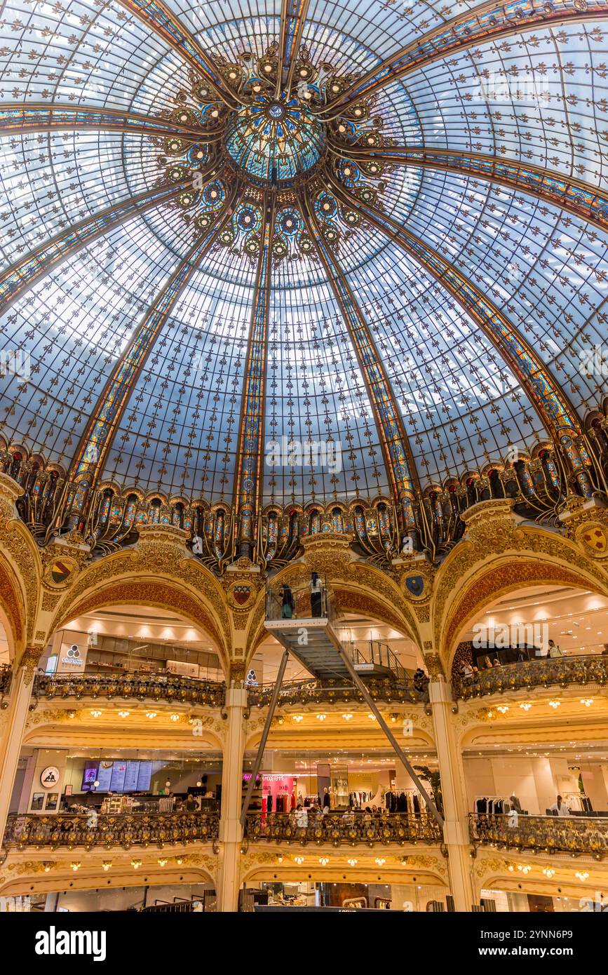 Street photography of Paris, France Stock Photo - Alamy