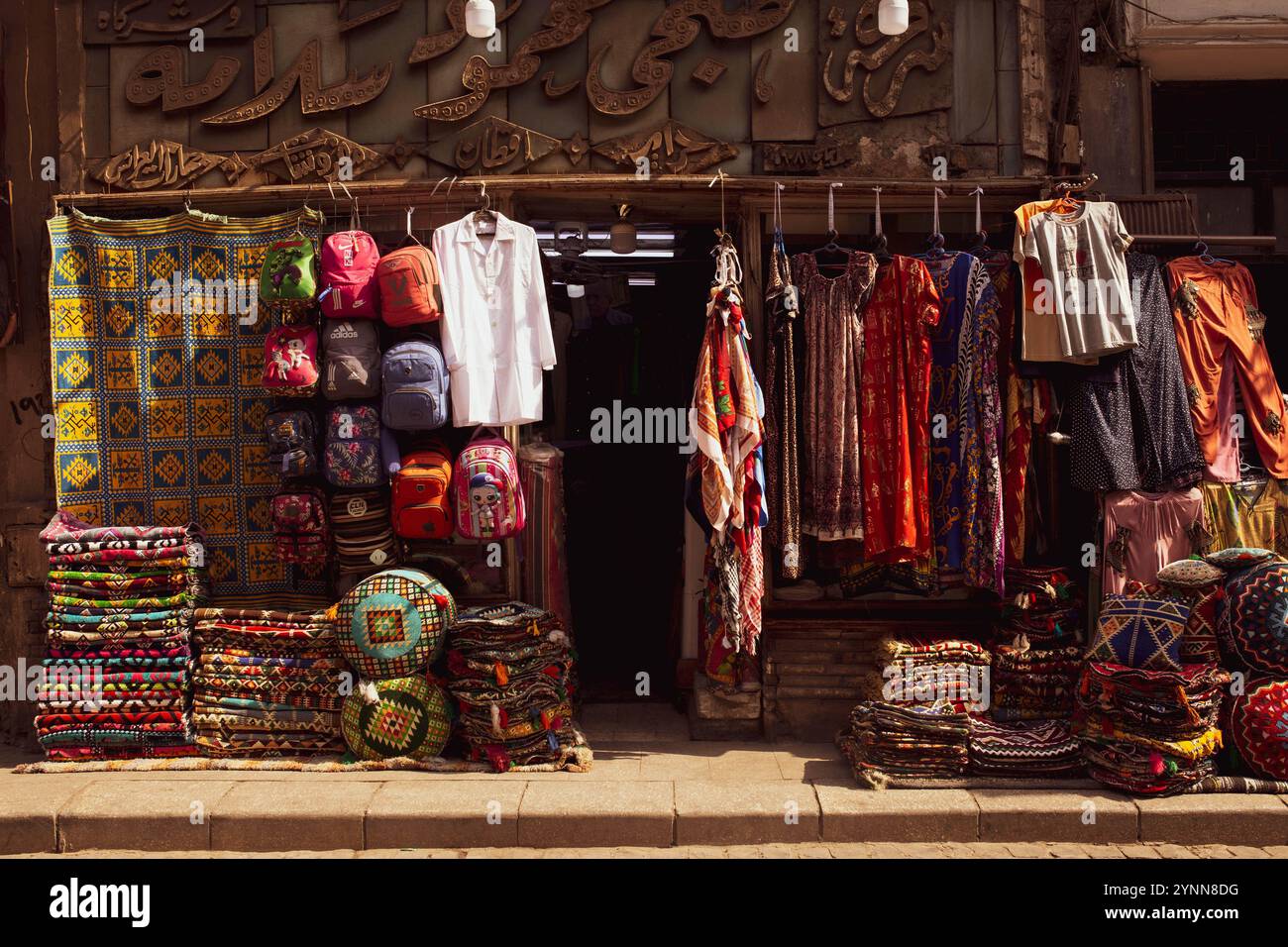 Colorful storefronts hi-res stock photography and images - Alamy