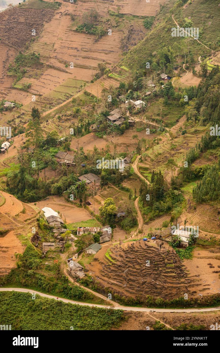 Spring and the peaceful life of the Hmong ethnic group in Ha Giang ...