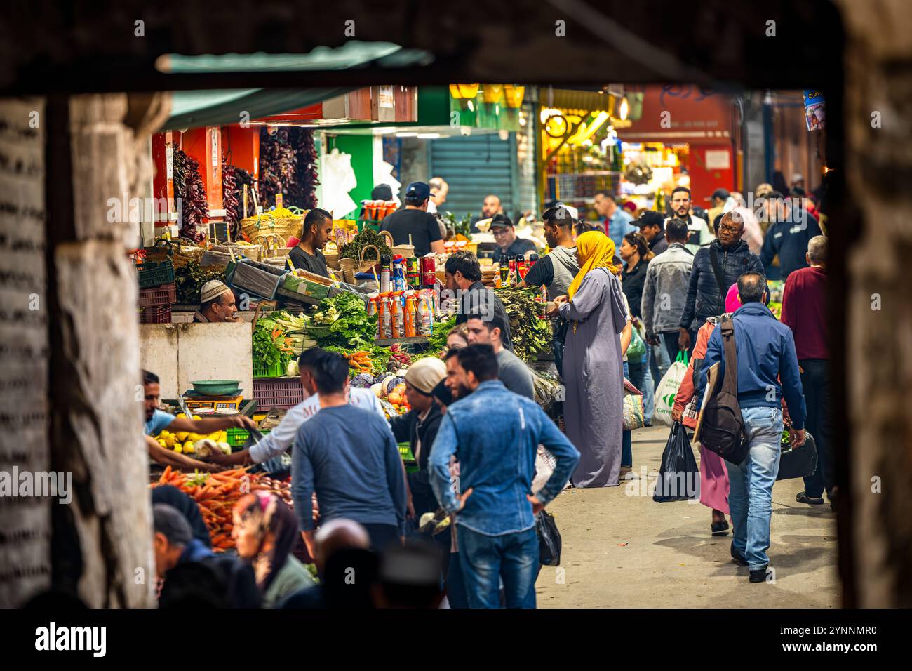 Shop traditional arabic products in hi-res stock photography and images ...