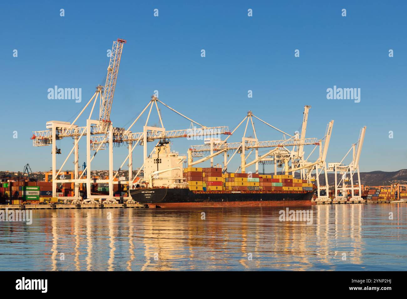 Cargo port luka koper hi-res stock photography and images - Alamy
