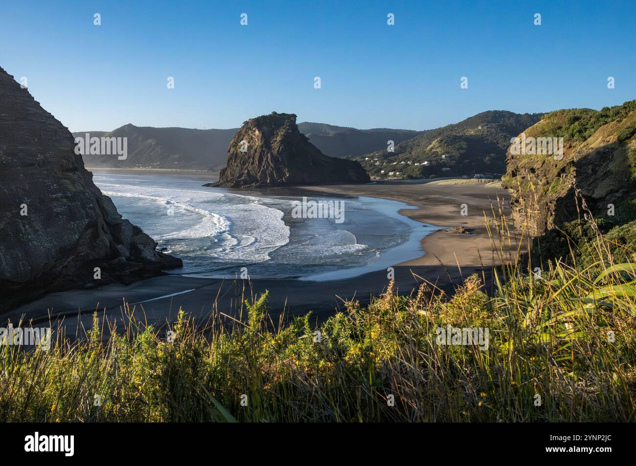 North piha hi-res stock photography and images - Alamy