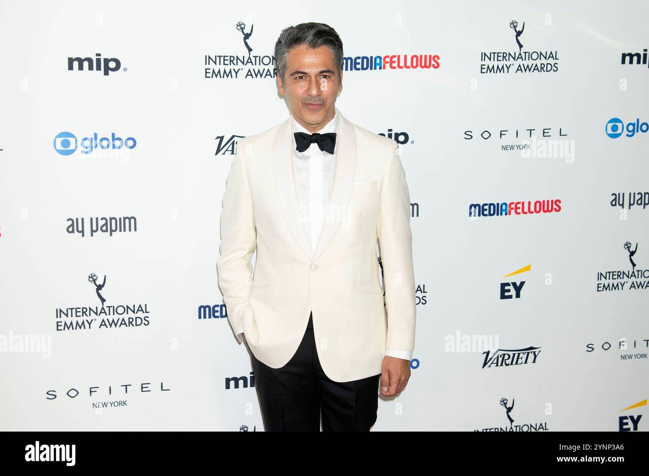Armin Amiri bei der Verleihung der 52. International Emmy Awards 2024 ...