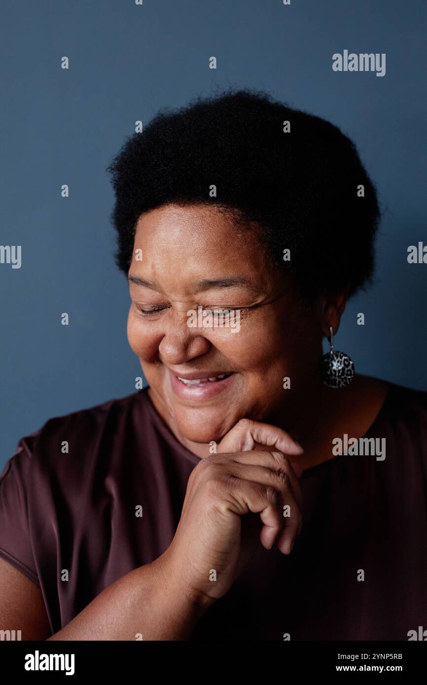 Kindly eyes hi-res stock photography and images - Alamy