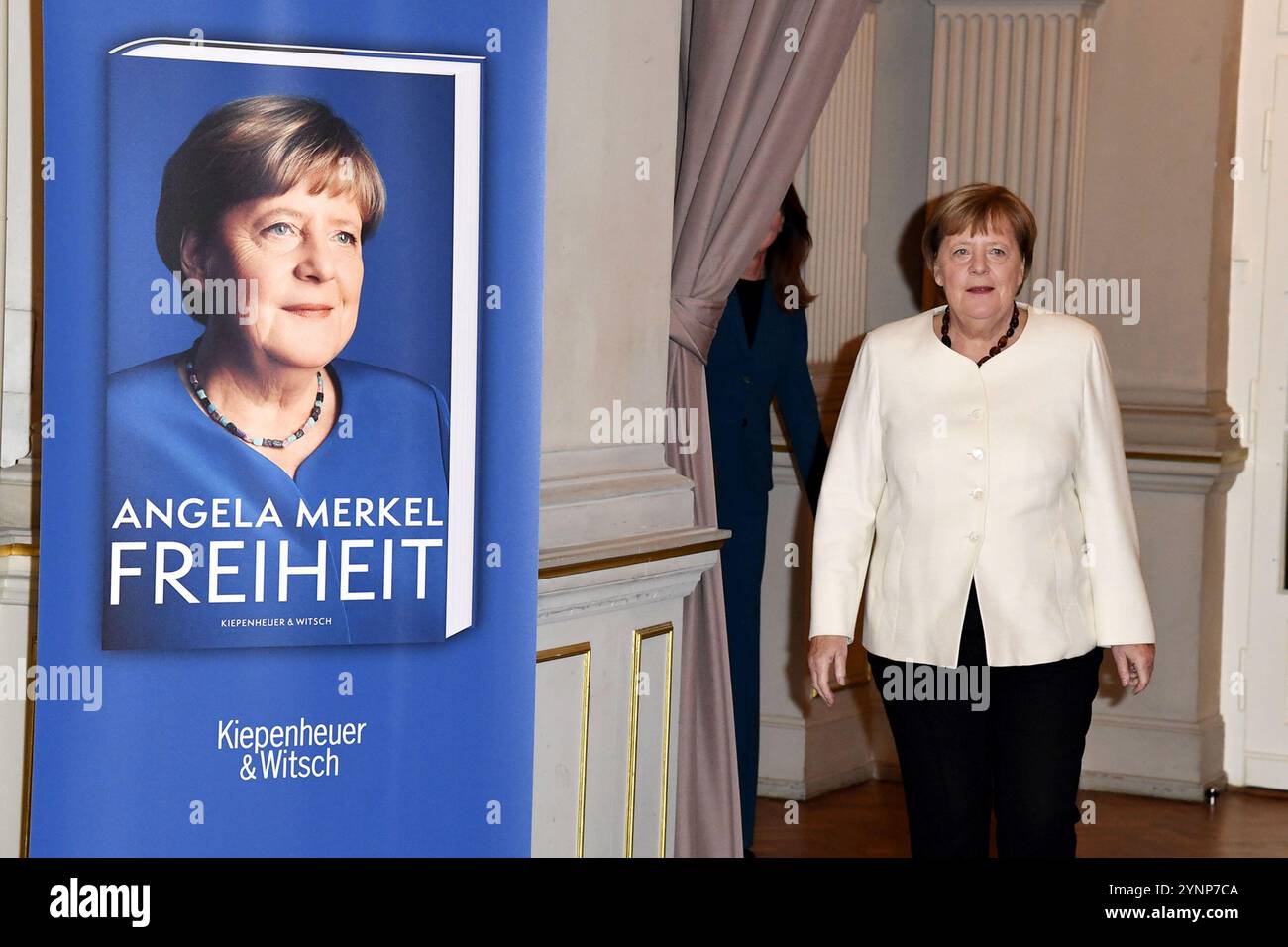 Angela Merkel, die ehemalige Bundeskanzlerin bei der Buchpremiere ihrer Memoiren „Freiheit“ am ...