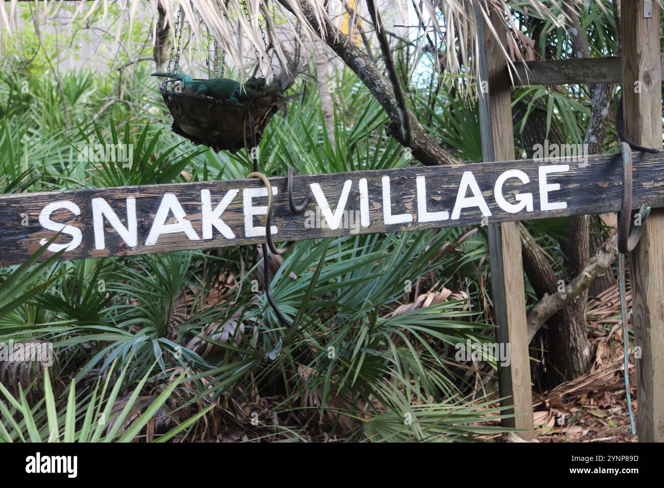Snake village sign hi-res stock photography and images - Alamy