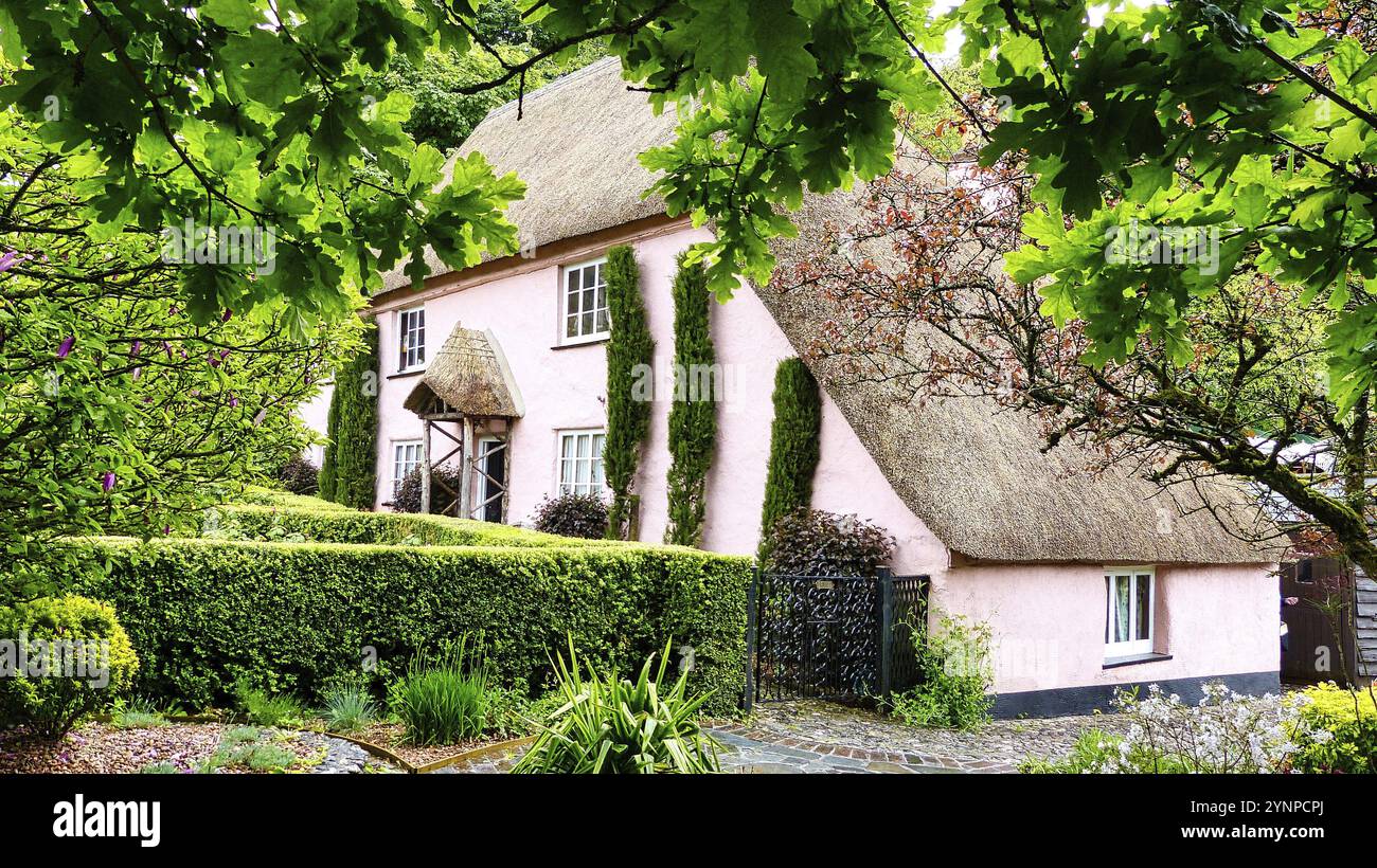 Cottage in cornwall Stock Photo - Alamy