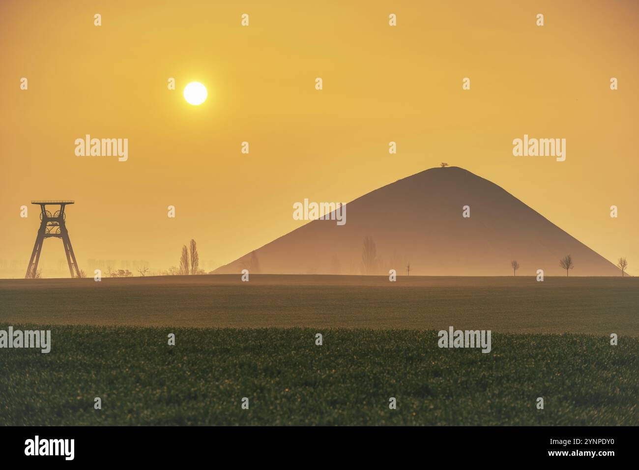 Copper mine head buildings hi-res stock photography and images - Alamy