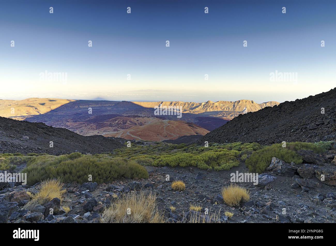 The hiking trail from the peak of the Teide to the TF-21. On the photo ...