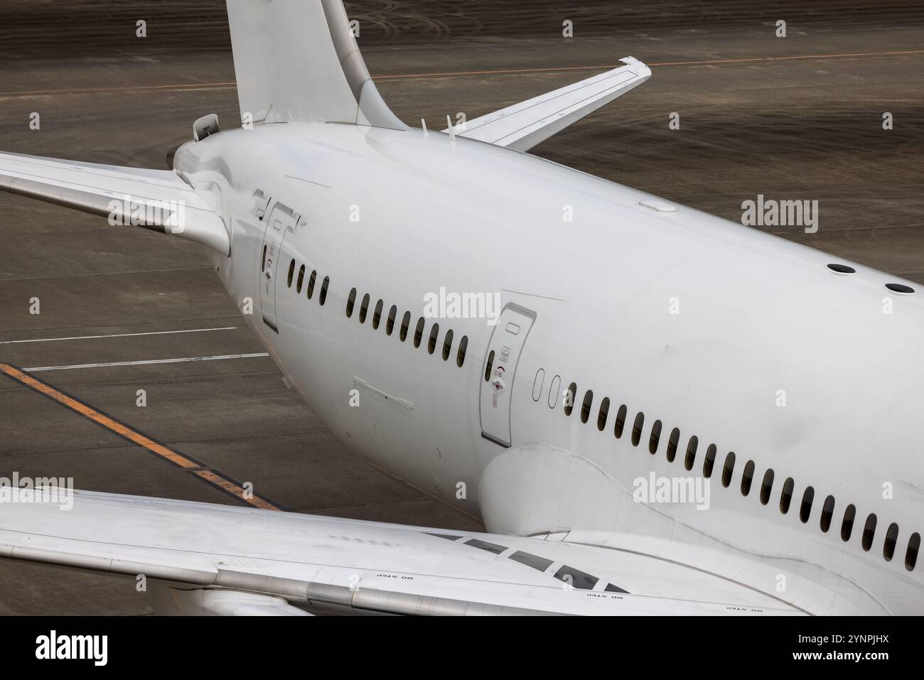 Commercial aviation sector hi-res stock photography and images - Alamy