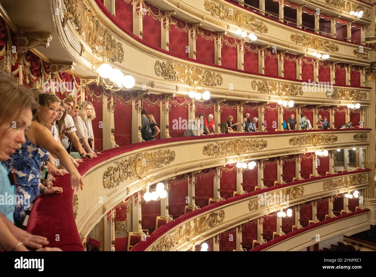 La scala opera interior hi-res stock photography and images - Alamy