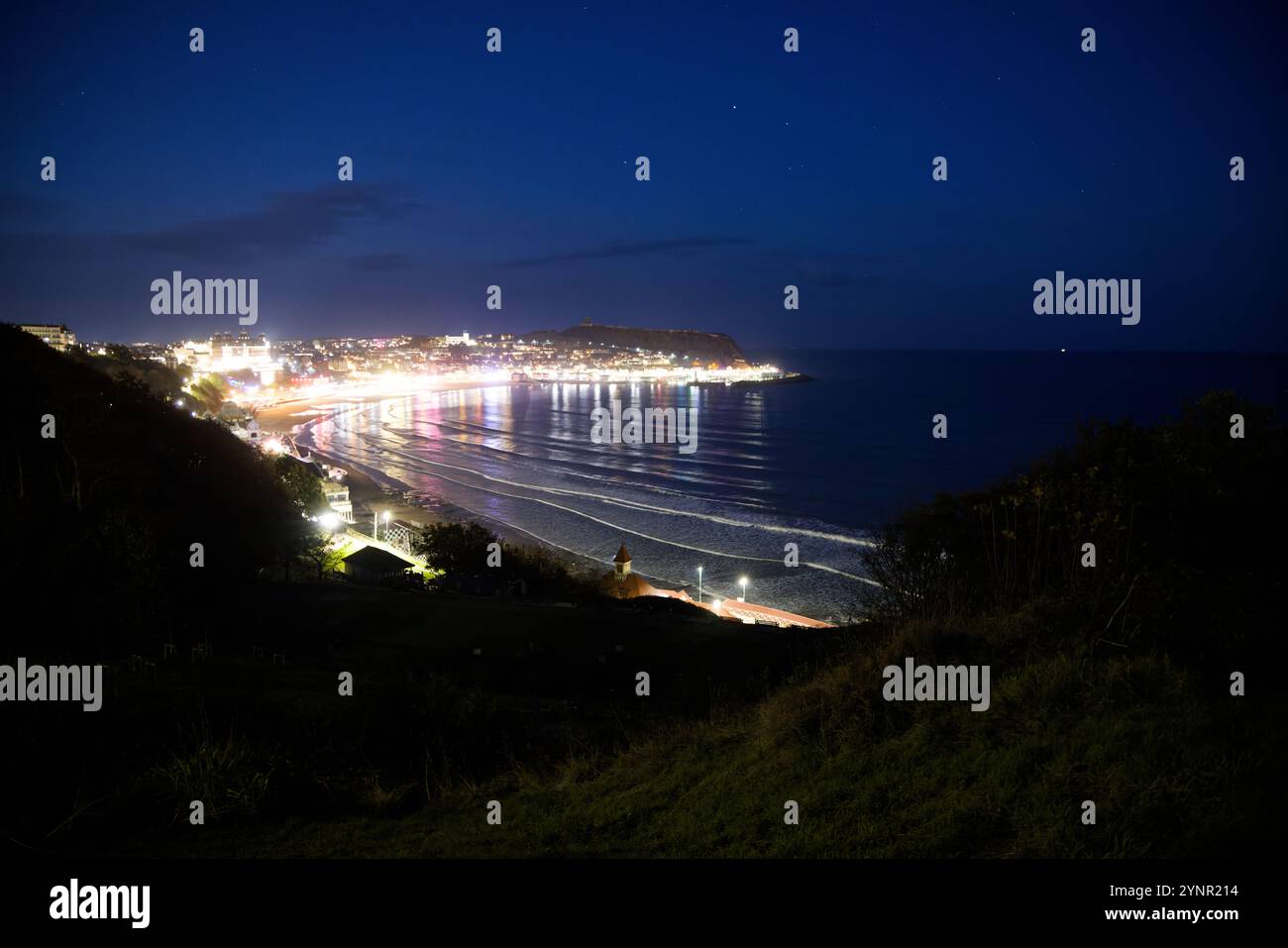 Scarborough south bay beach promenade hi-res stock photography and ...