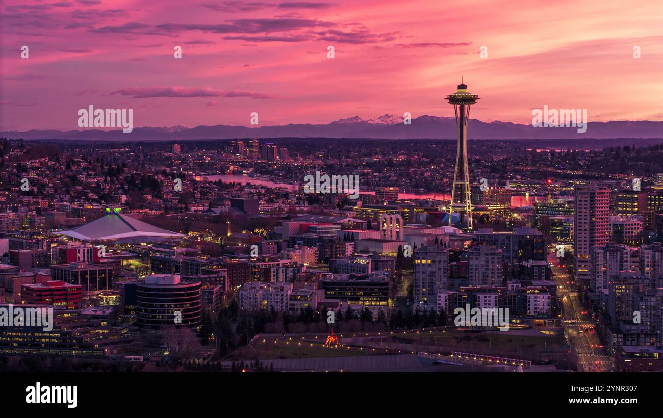 Seattle space needle construction hi-res stock photography and images ...
