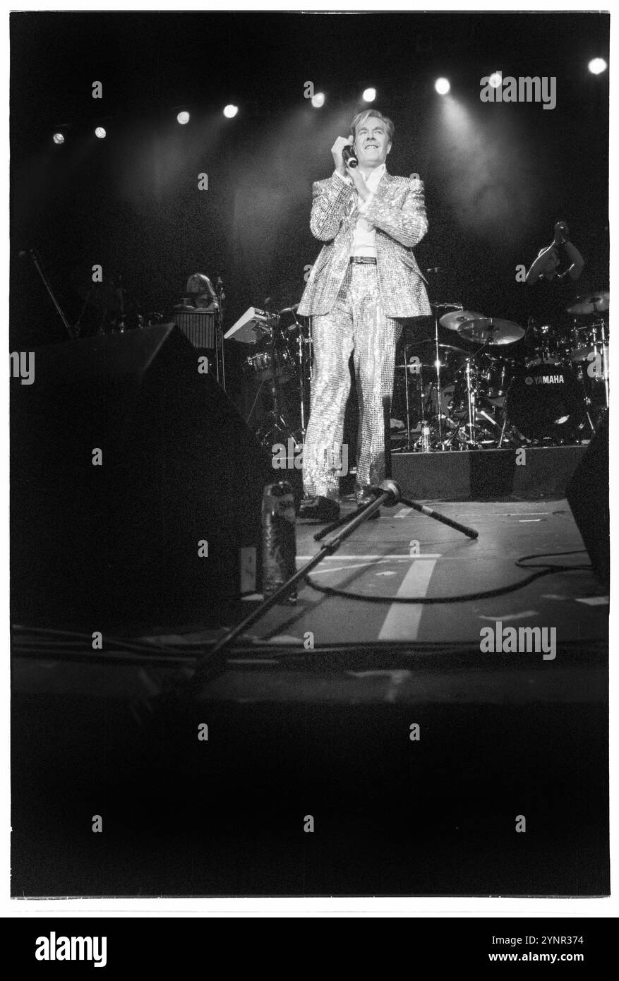 Gold blend 1980s hi-res stock photography and images - Alamy