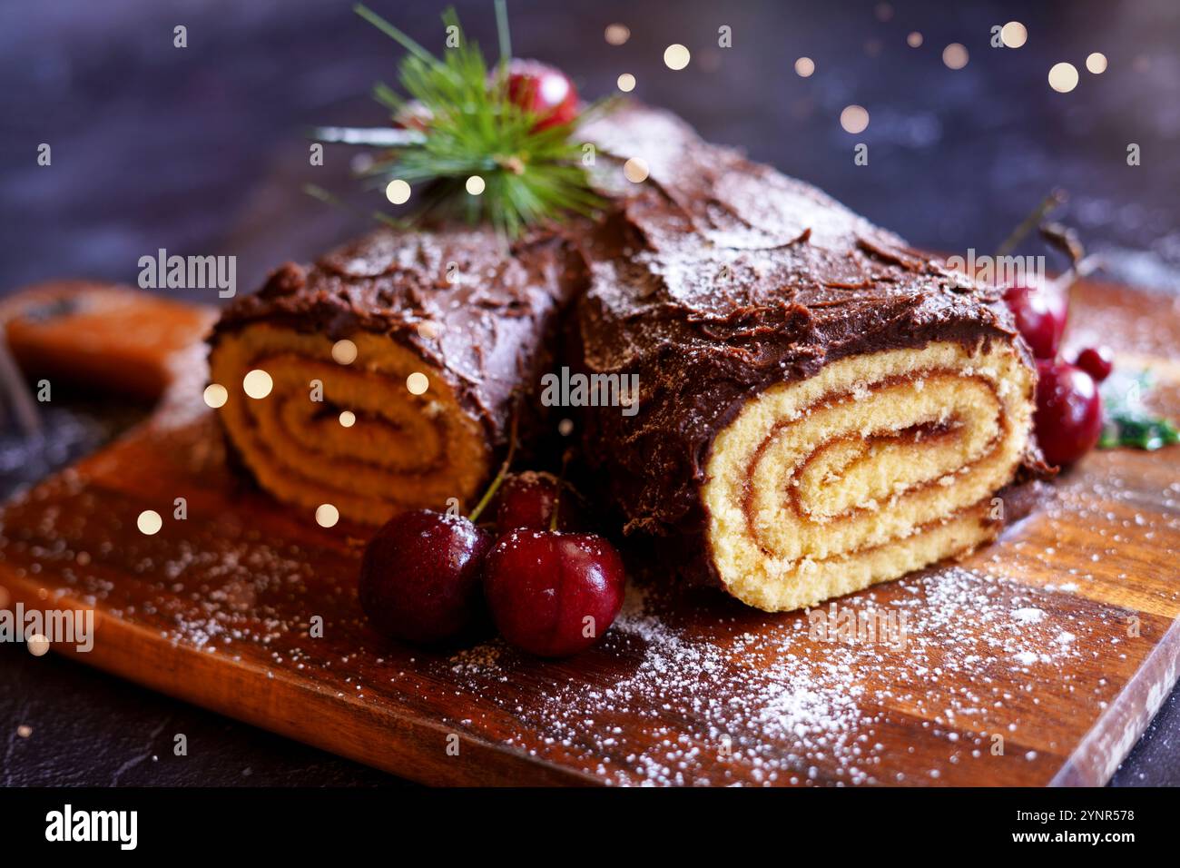 Buche de Noel Christmas Yule Log Cake Stock Photo - Alamy