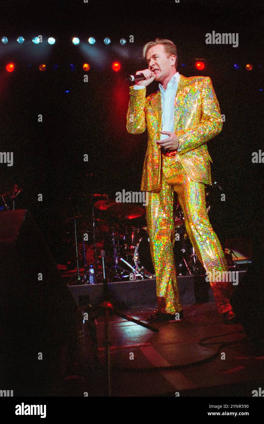 Gold blend 1980s hi-res stock photography and images - Alamy