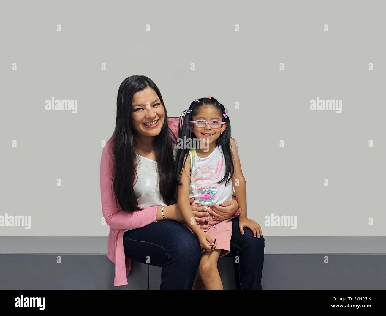 Divorced single mom with her 5 year old brunette Latina daughter ...