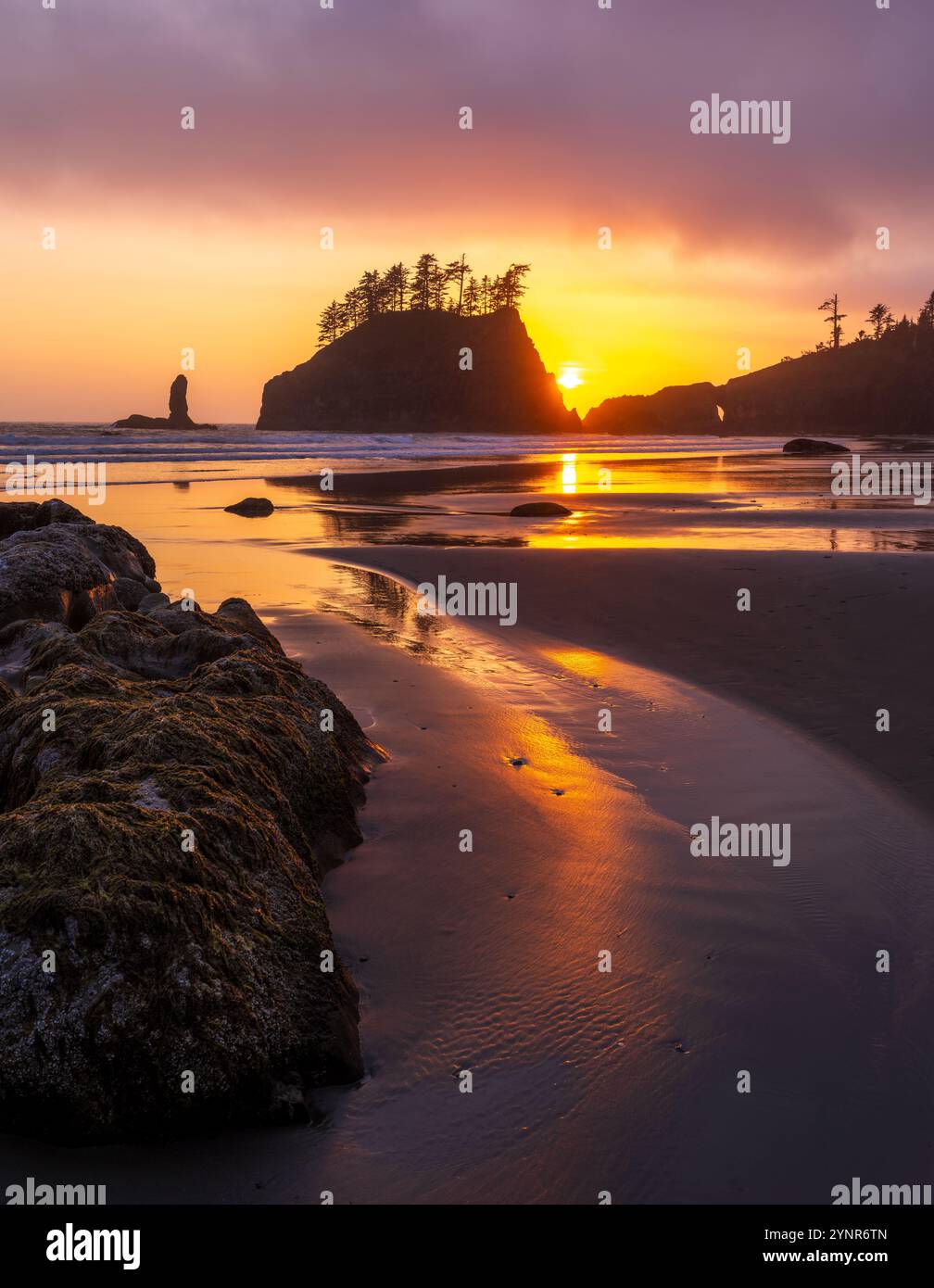 Rialto beach sunset olympic hi-res stock photography and images - Alamy