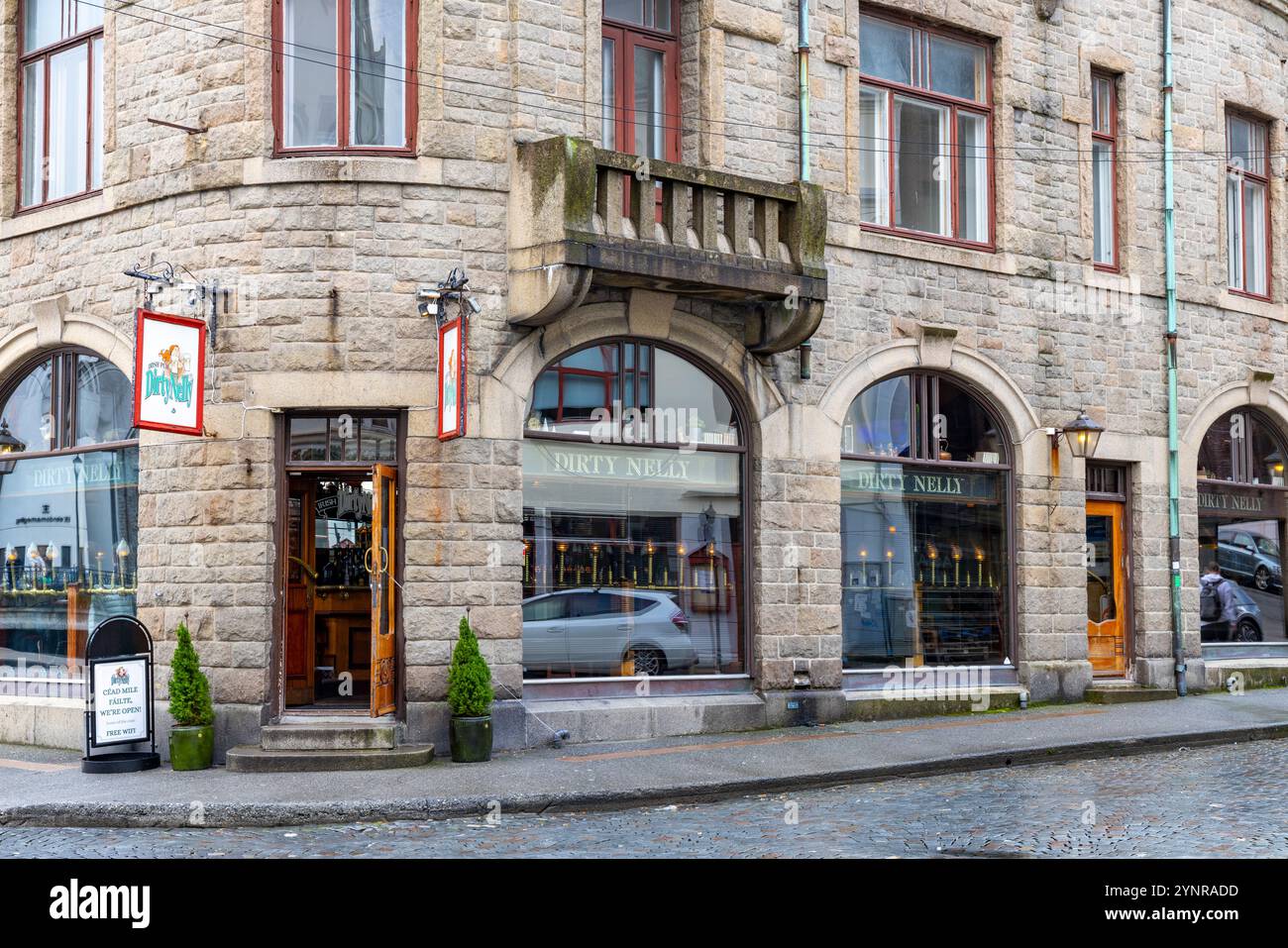 Irish bar norway hi-res stock photography and images - Alamy