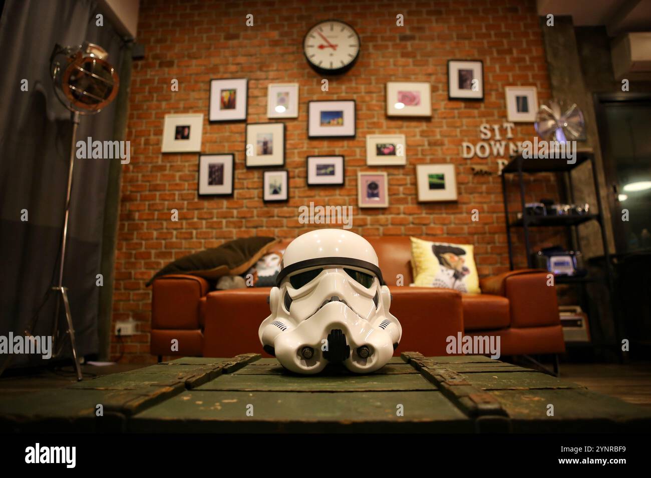 Stormtrooper wallpaper hi-res stock photography and images - Alamy