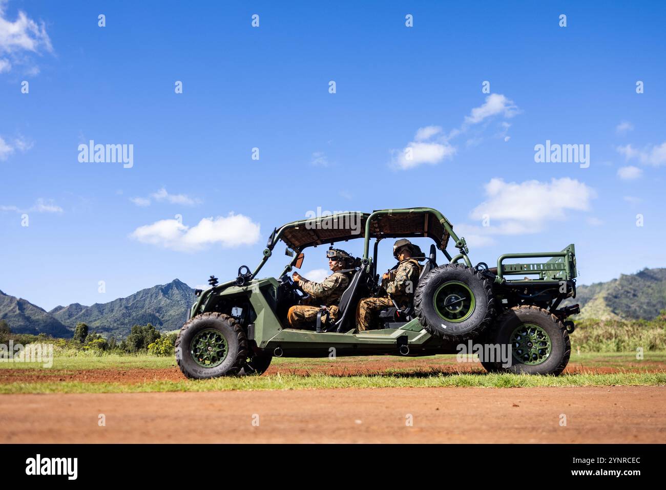 U.S. Marines with 3d Littoral Combat Team, 3d Marine Littoral Regiment ...
