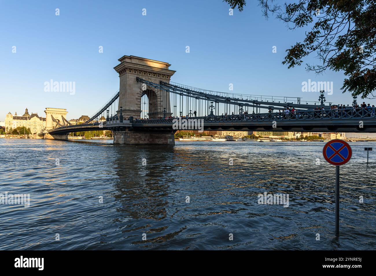 The Szechenyi Chain Bridge in Budapest during the September 2024 Danube ...