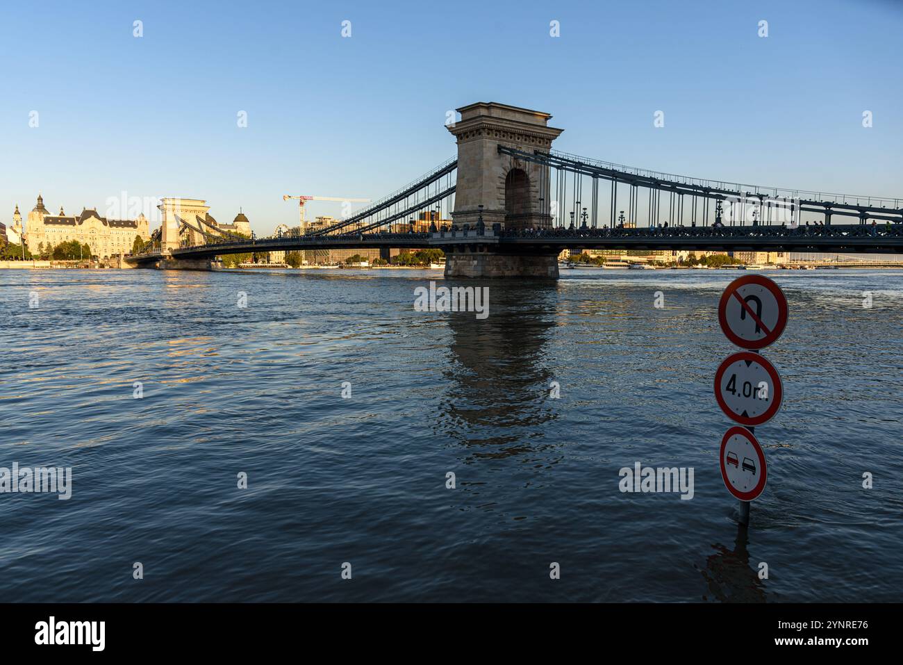 The Szechenyi Chain Bridge in Budapest during the September 2024 Danube ...