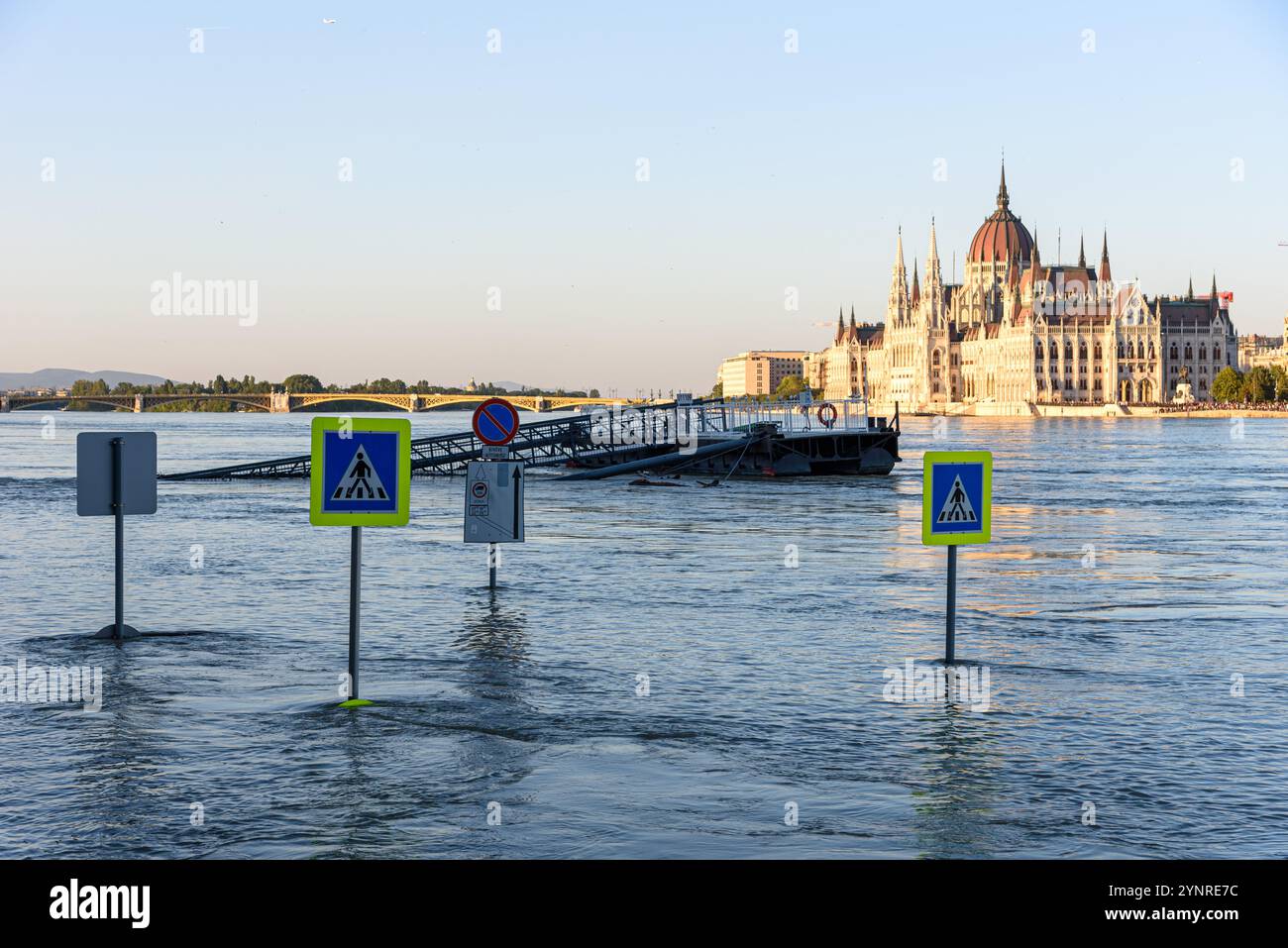 Budapest flood 2024 parliament hi-res stock photography and images - Alamy