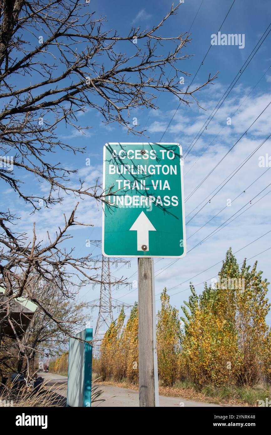 Directional sign access to Burlington trail at Hamilton Beach Park in ...