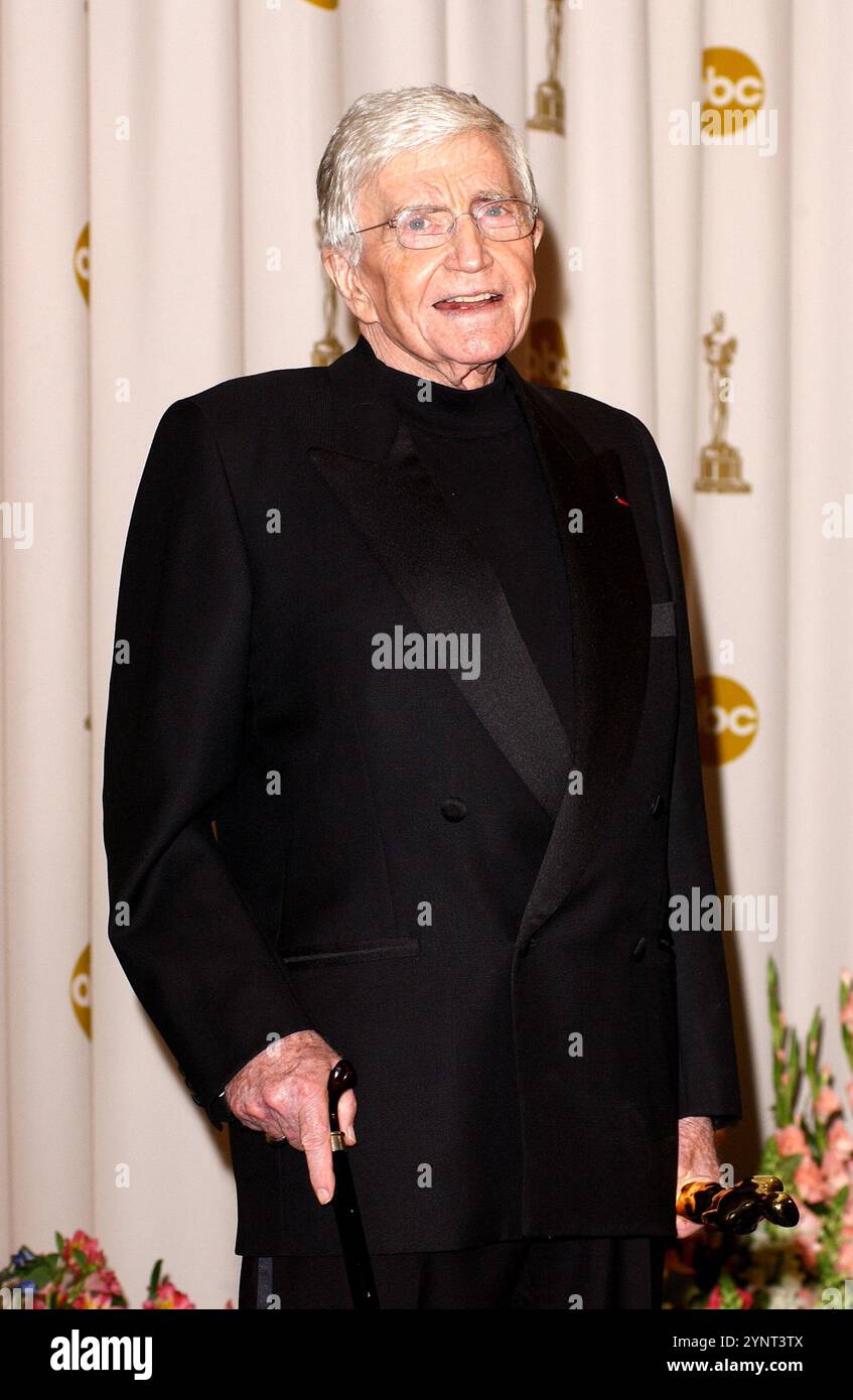 HOLLYWOOD, CA: Blake Edwards with his Honorary Oscar® onstage in the ...