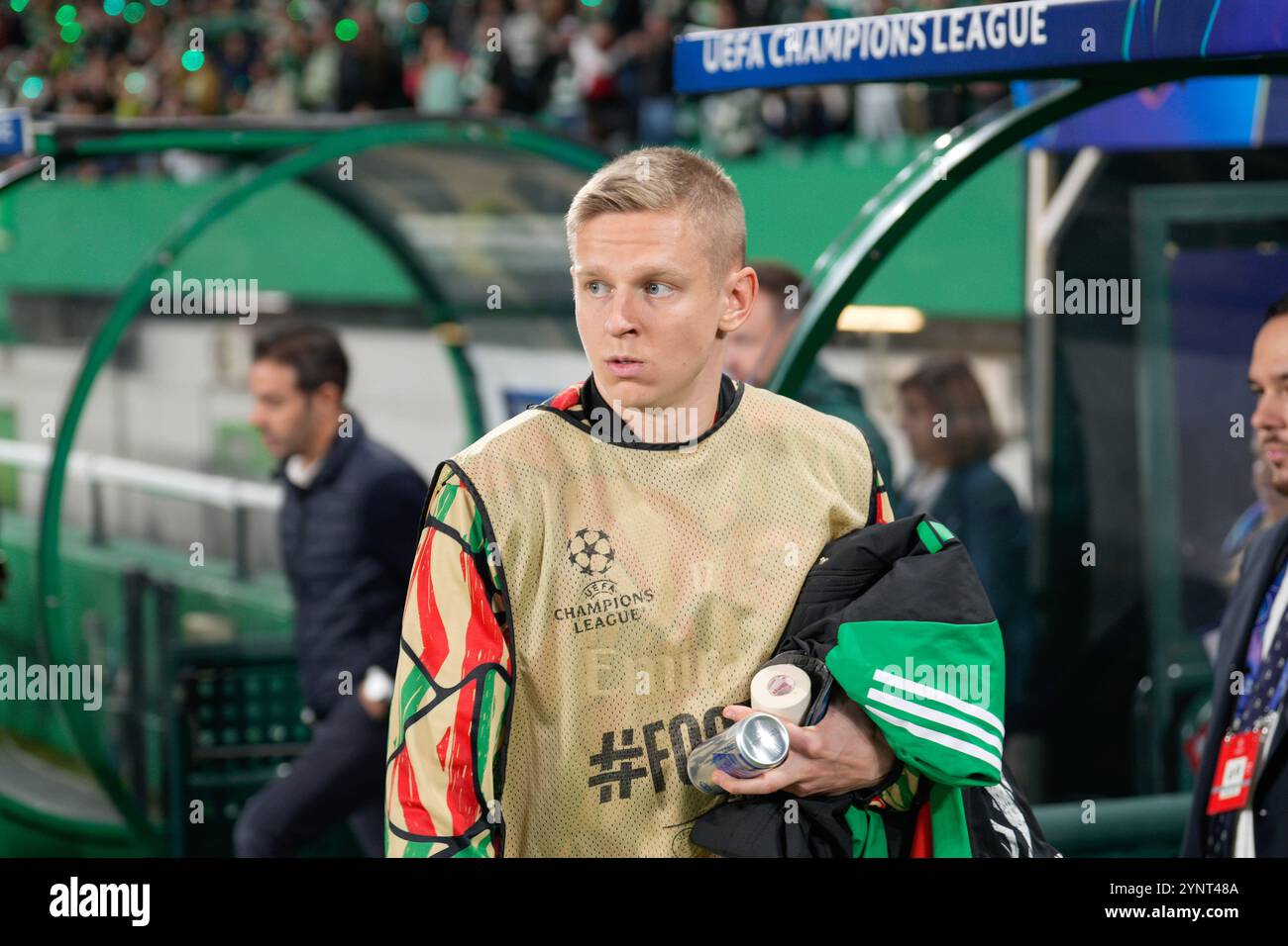 Lisbon, Portugal. 26th Nov, 2024. Oleksandr Zinchenko of Arsenal FC ...