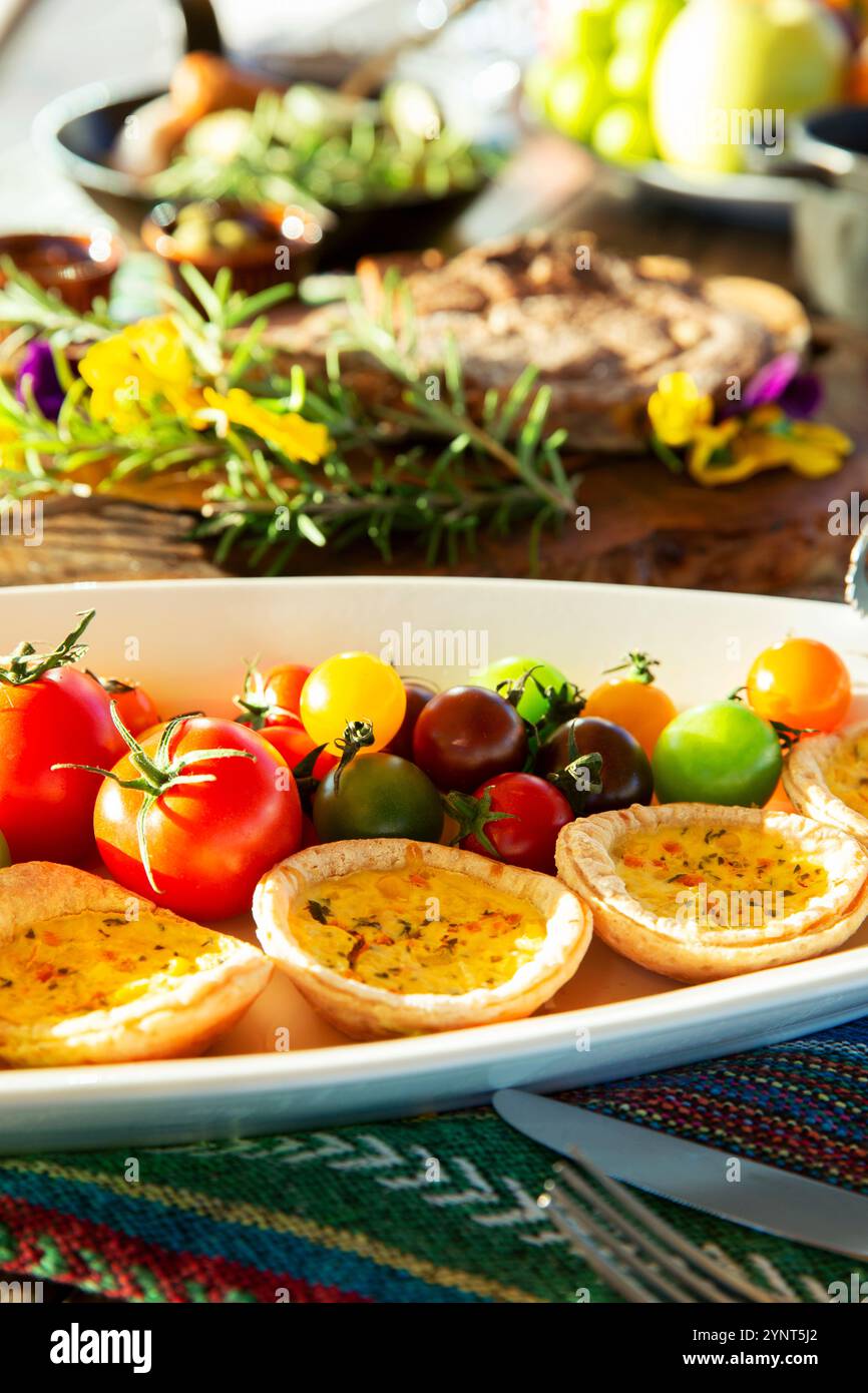Glamping food on table hi-res stock photography and images - Alamy