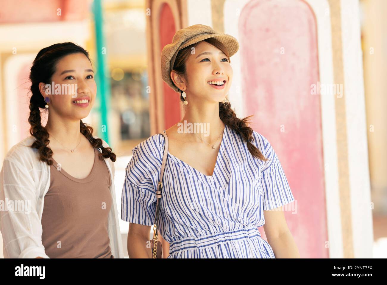 Two women in their 20s enjoying their trip Stock Photo - Alamy
