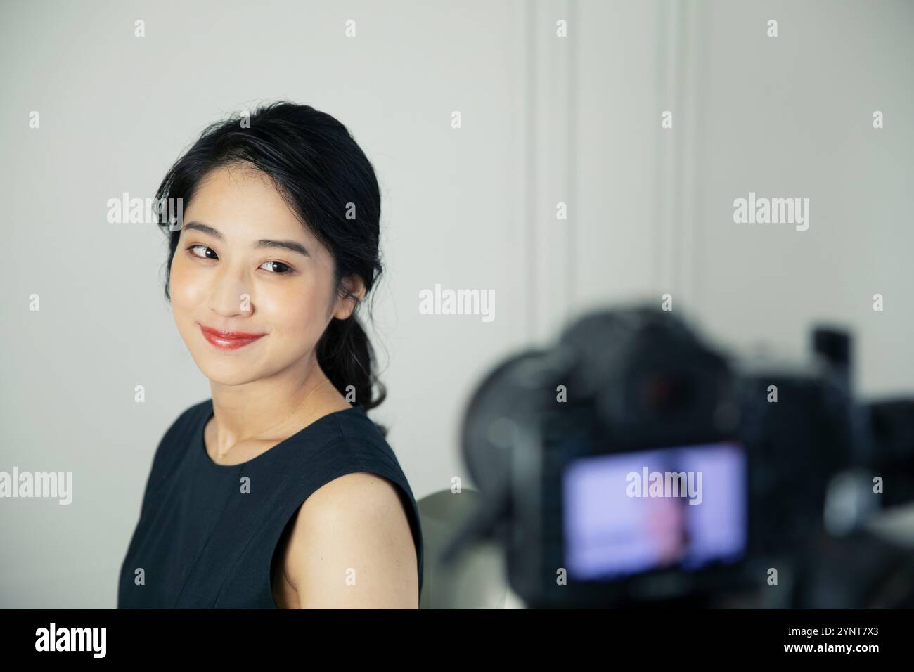 Models of women in their 20s Stock Photo - Alamy